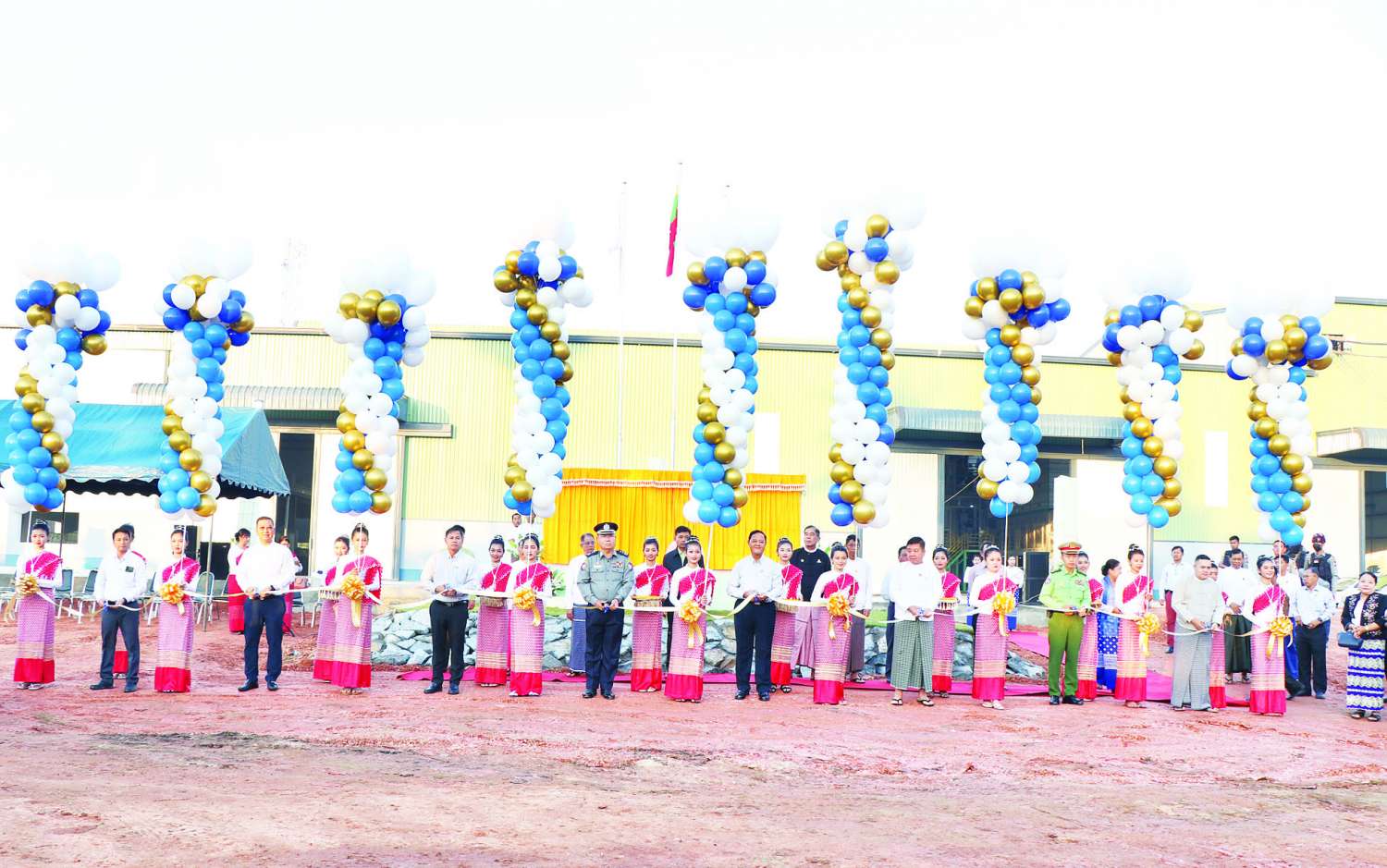 ၇၆ နှစ်မြောက်လွတ်လပ်ရေးနေ့ကို ကြိုဆိုဂုဏ်ပြုသောအားဖြင့် မော်လမြိုင်မ